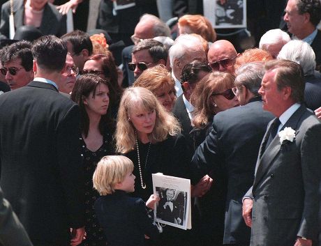 __COUNT__ FRANK SINATRA FUNERAL, LOS ANGELES, CALIFORNIA, AMERICA ...