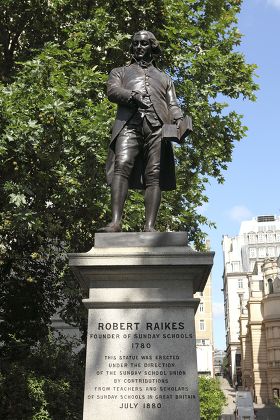 Statue Robert Raikes Victoria Embankment Gardens Editorial Stock Photo ...