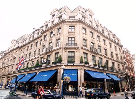 Garrard Jeweller Regent Street London England Editorial Stock Photo ...