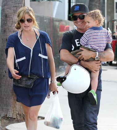 __COUNT__ imágenes de Selma Blair and Jason Bleik with son Arthur in ...