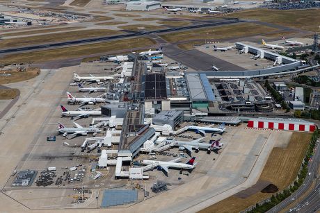Variety Airliners Terminal 4 London Heathrow Editorial Stock Photo ...