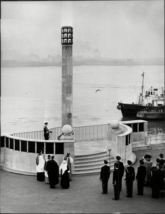 Wwii War Memorial Admiral Lord Cunningham Editorial Stock Photo - Stock ...