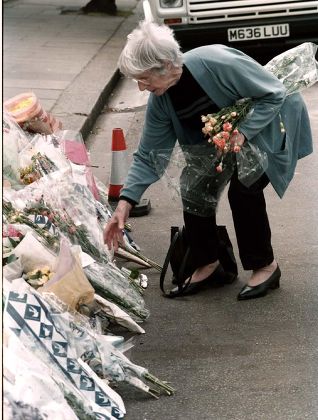 Tributes Left Outside House Jill Dando Editorial Stock Photo - Stock ...