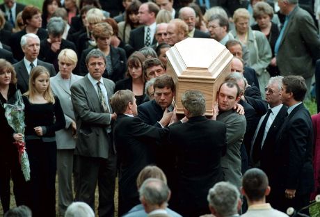 OLIVER REED FUNERAL, IRELAND - 1999 Stock Pictures, Editorial Images ...