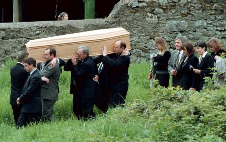 OLIVER REED FUNERAL, IRELAND - 1999 Stock Pictures, Editorial Images ...