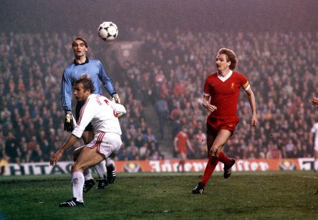 Phil Thompson Liverpool Captain Joins Attack Editorial Stock Photo ...