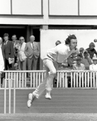 obituary - former cricketer mike hendrick dies 庫存照片（獨家）| Shutterstock
