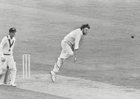 obituary - former cricketer mike hendrick dies Stock Photos (Exclusive ...