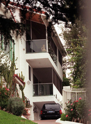 2 1999 august home residence front door of william shatner actor ...