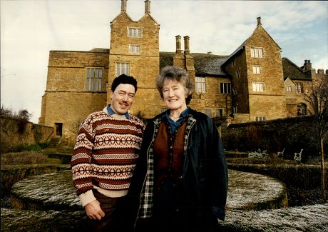 Lady Saye Sele Son Richard Ingel Foto Stok Editorial - Gambar Stok ...