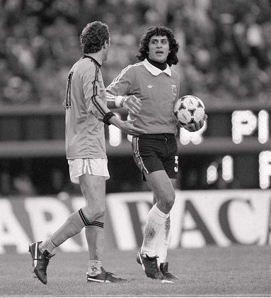 Ubaldo Fillol Argentina Goalkeeper Wilhelhelmus Van Editorial Stock ...