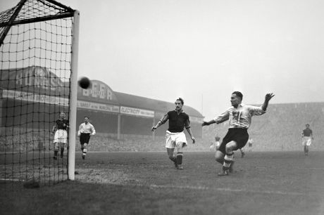 3,000 Football 1940s Stock Pictures, Editorial Images and Stock Photos ...