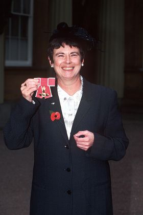 Angela Mason Receiving Investiture Buckingham Palace Editorial Stock ...