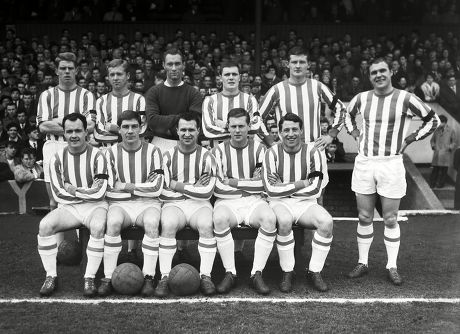 obituary - former english footballer derek stokes Stock Photos ...