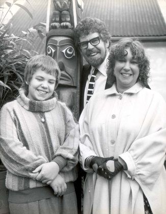 250 Rolf harris 1970s Stock Pictures, Editorial Images and Stock Photos ...