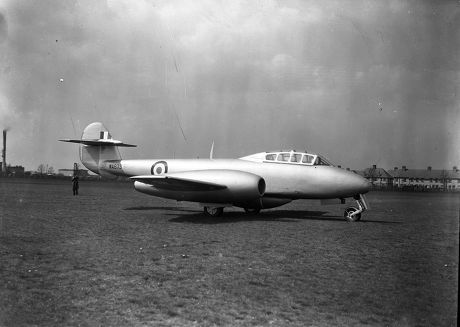 36 Gloster meteor aircraft Stock Pictures, Editorial Images and Stock ...