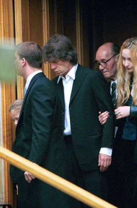 17 Funeral of mick jagger's mother eva at church in ham Stockbilder ...