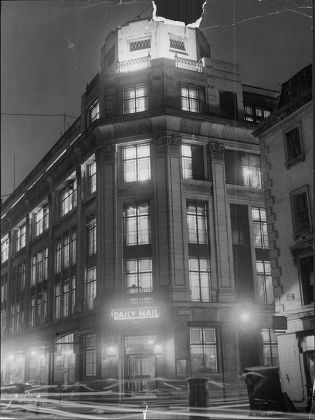 Northcliffe House On Corner Whitefriars Street Editorial Stock Photo ...