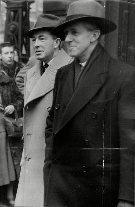 33 Sir hartley shawcross Stock Pictures, Editorial Images and Stock ...