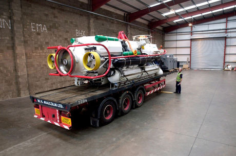 Lr5 Mini Sub Glasgow Prestwick International Editorial Stock Photo ...