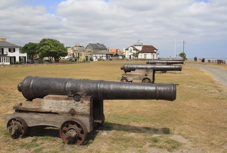 250 Coastal guns Stock Pictures, Editorial Images and Stock Photos ...