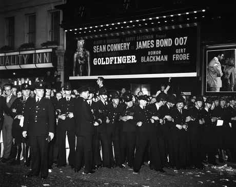 'Goldfinger' film premiere, London, Britain - 07 Sep 1964 Stock ...