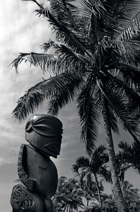 Cook Islands Carved Figure Editorial Stock Photo - Stock Image ...