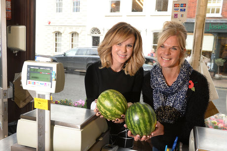 Amanda Holden at Hylands fruit and veg shop where she once worked ...