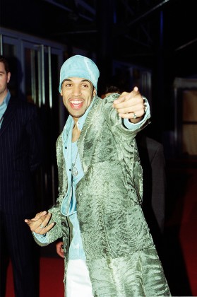 BRIT AWARDS AT EARLS COURT, LONDON, BRITAIN - FEB 2001 Stock Pictures ...