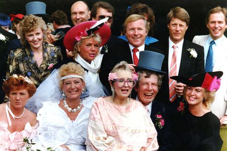 __COUNT__ THE WEDDING OF DEREK AND ELLEN JAMESON, BRITAIN - 1988 Stock ...