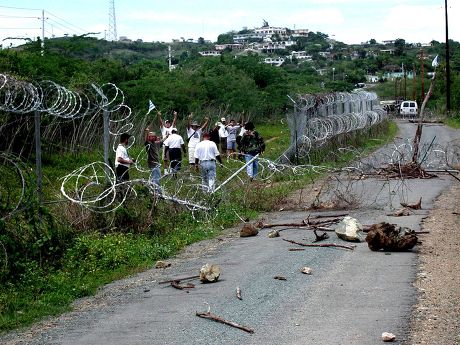 5 Recent protests at the navyõs training range on the caribbean island ...