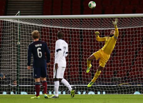 Usa Goalkeeper Tim Howard Editorial Stock Photo - Stock Image ...