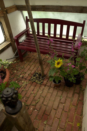 Coutryard Comlpete Lovers Bench Rose Cottage Editorial Stock Photo ...