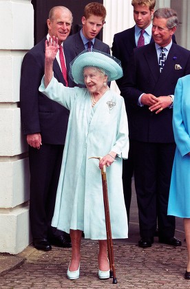 QUEEN MOTHER CELEBRATING HER 101ST BIRTHDAY AT CLARENCE HOUSE, LONDON ...