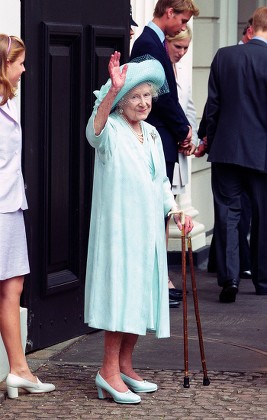 Queen Mother Outside Clarence House Other Editorial Stock Photo - Stock ...