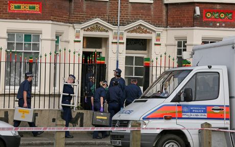Rastafarian Temple Raid Kennington Forensic Police Editorial Stock ...