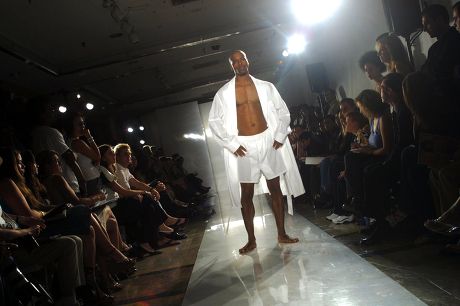 __COUNT__ SEAN JEAN COMBS MEN'S LOUNGEWEAR ROBES AND UNDERWEAR FASHION ...