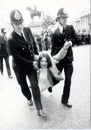 Demonstrations 1985 Anti Apartheid Demonstration Police Editorial Stock ...
