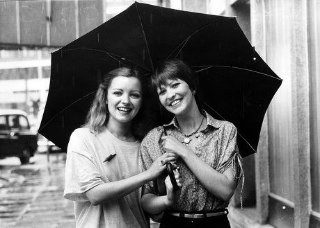「Emily Moore 22 Left Julie Shipley」のエディトリアル写真素材 ‐ 画像素材 | Shutterstock