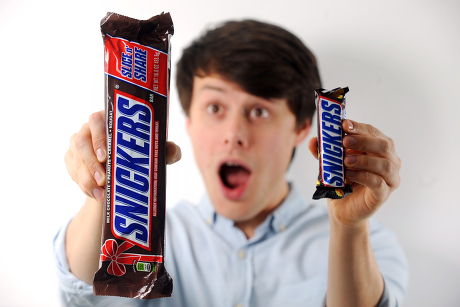 __COUNT__ World's largest Snickers bar, Britain - Dec 2013 Stock ...