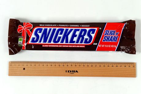 __COUNT__ World's largest Snickers bar, Britain - Dec 2013 Stock ...