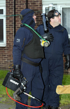 Metropolitan Police Pictured During Police Raids Editorial Stock Photo ...