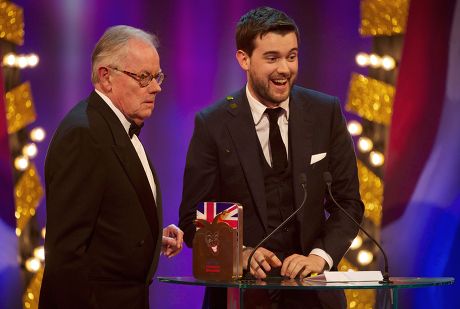 48 British tv presenter facial expression laughing Stock Pictures ...