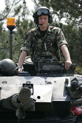 77 Gunnery training Stock Pictures, Editorial Images and Stock Photos ...