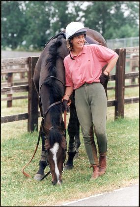 Sally Faber Former Carlton Weather Girl Editorial Stock Photo - Stock ...