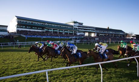 __COUNT__ Welsh Grand National Horse Racing Meeting, Chepstow ...