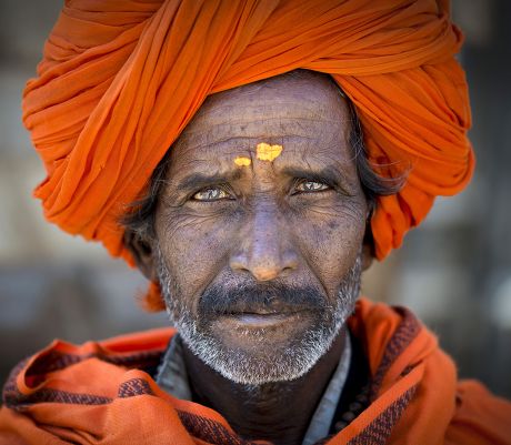 51 Bindi mark on forehead Stock Pictures, Editorial Images and Stock ...