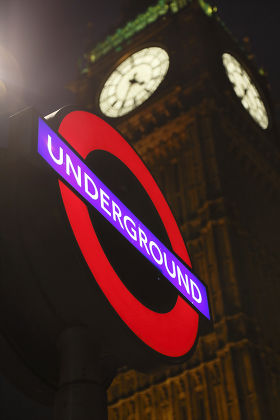 75 London metro logo Stock Pictures, Editorial Images and Stock Photos ...
