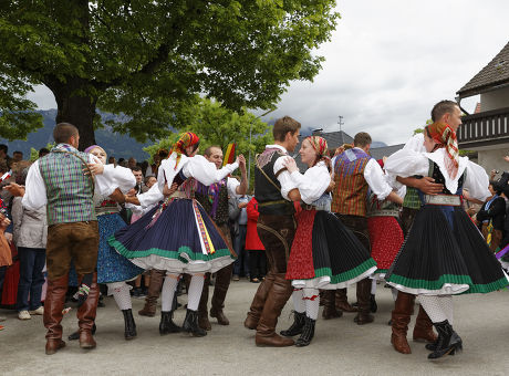 9 Austrian folk dance Stock Pictures, Editorial Images and Stock Photos ...