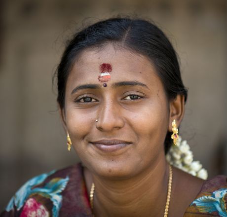 51 Bindi mark on forehead Stock Pictures, Editorial Images and Stock ...